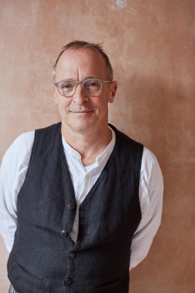 David Sedaris slays at sold-out Vilar show with wickedly funny prose ...